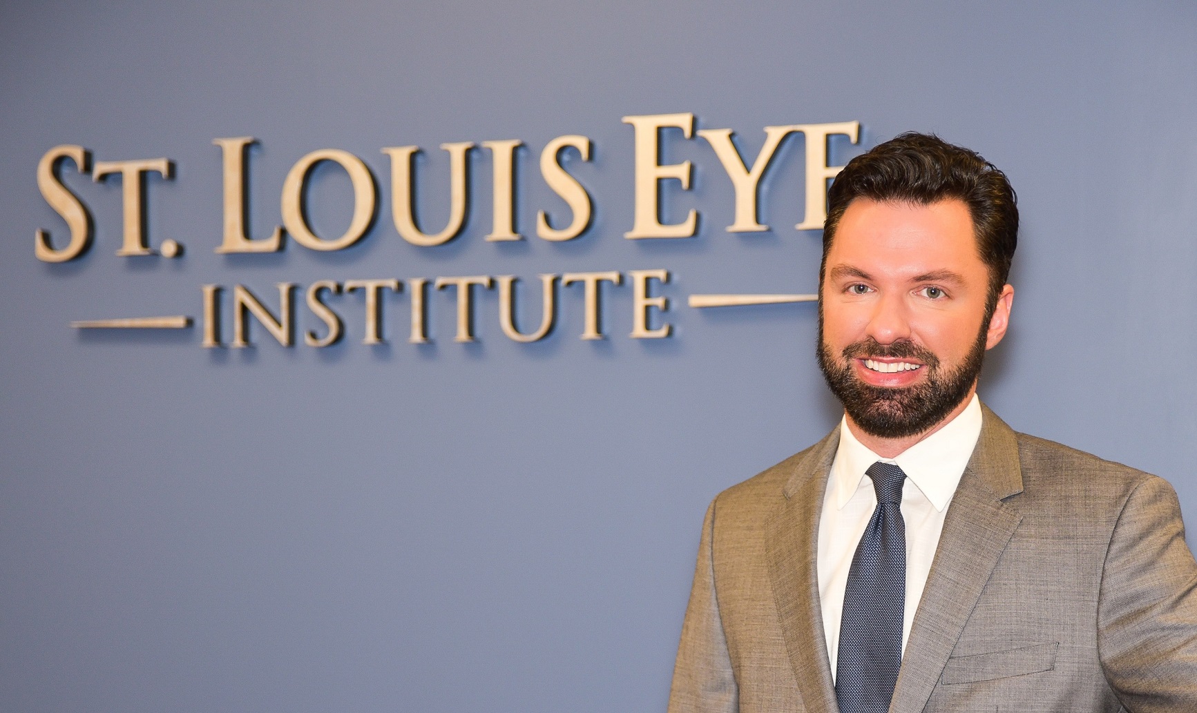Meet Dr. Fedyk – St. Louis Eye Institute